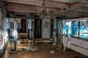 Swingers Tiki Palace – Abandoned Southeast