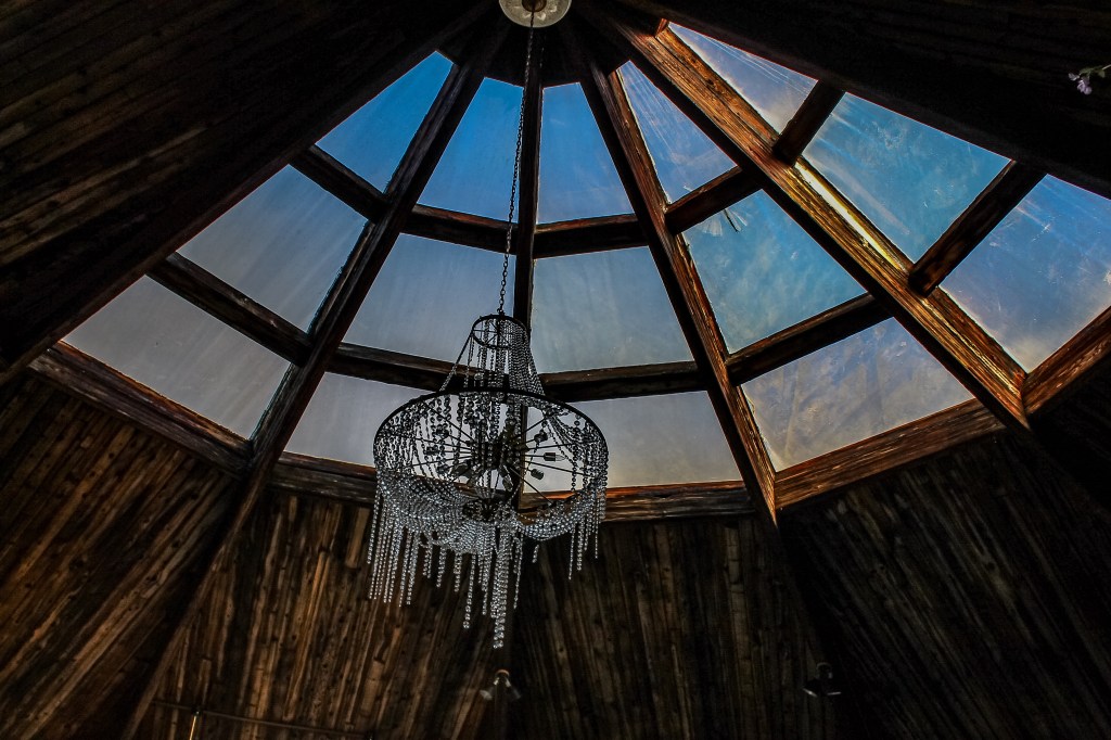 Swingers Tiki Palace – Abandoned Southeast