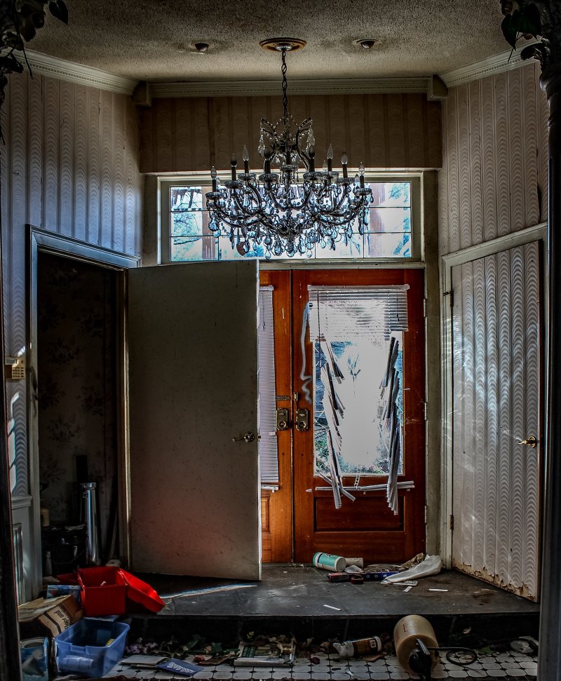 Swingers Tiki Palace – Abandoned Southeast