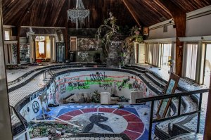 Swingers Tiki Palace – Abandoned Southeast