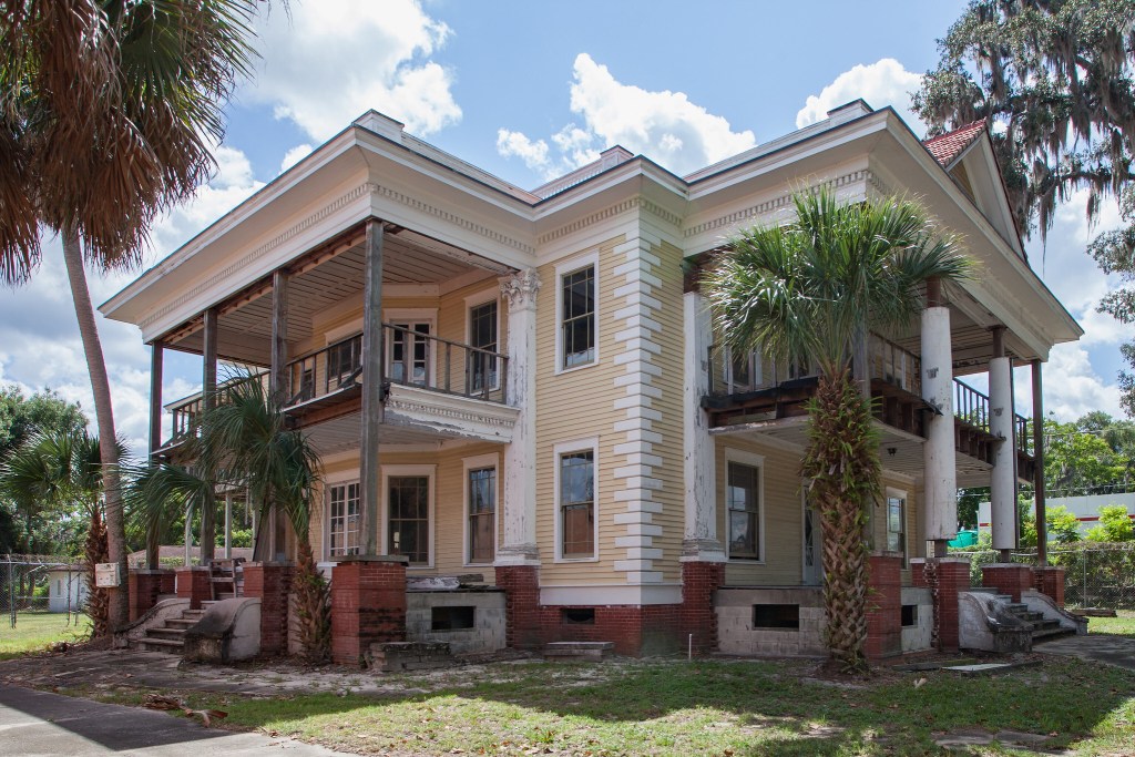 John Dutton House – Abandoned Southeast