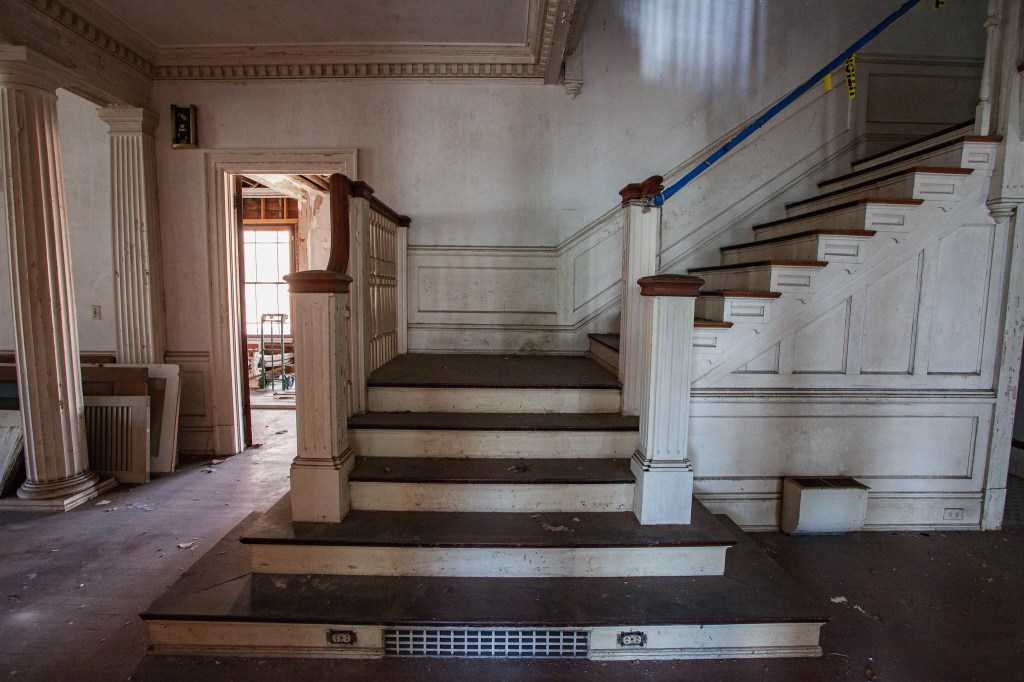 John Dutton House – Abandoned Southeast