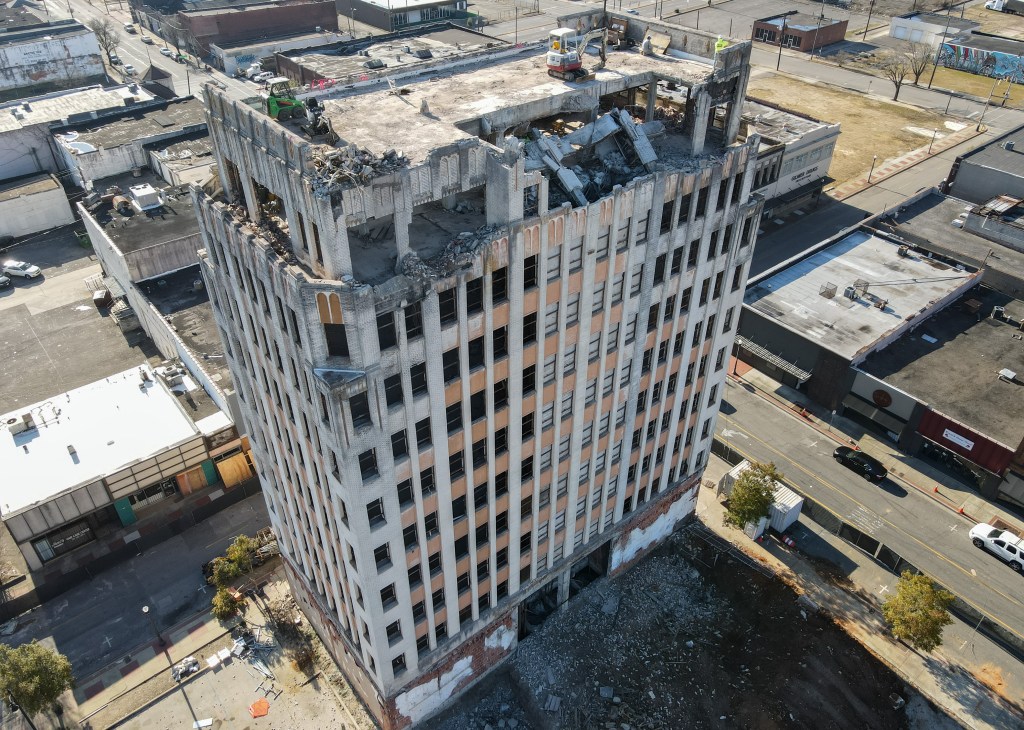 Ramsay-McCormack Building – Abandoned Southeast