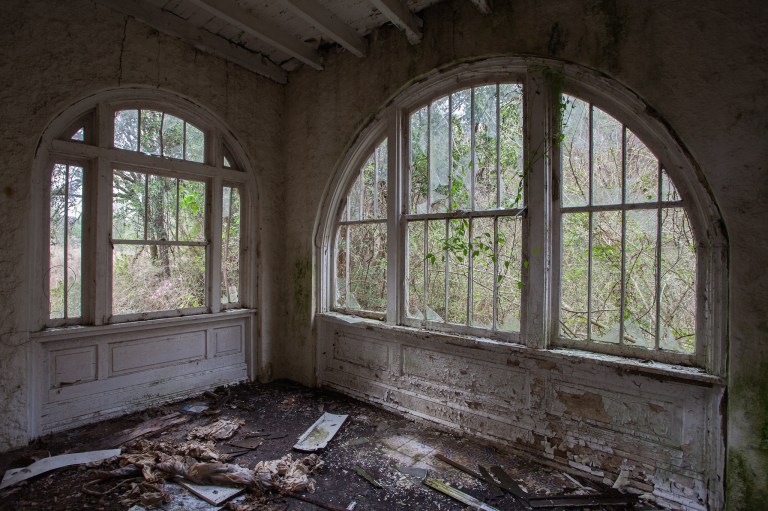 Outlaw House – Abandoned Southeast