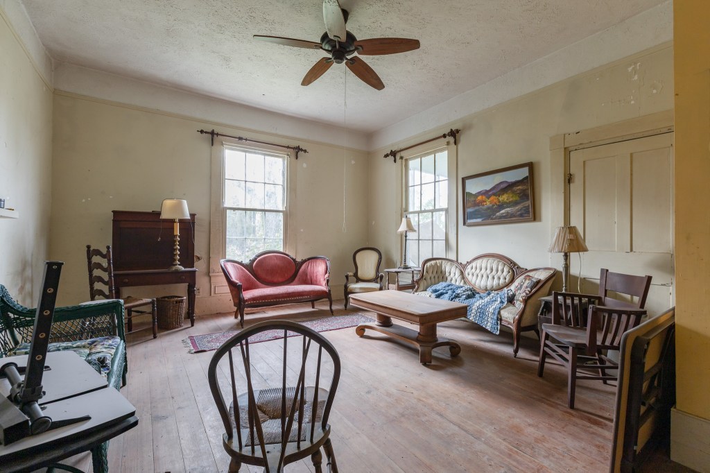 Family Estate – Abandoned Southeast