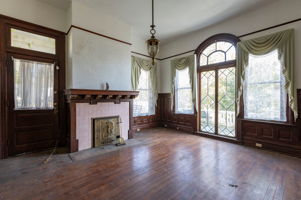 Rainer-Lewis House – Abandoned Southeast