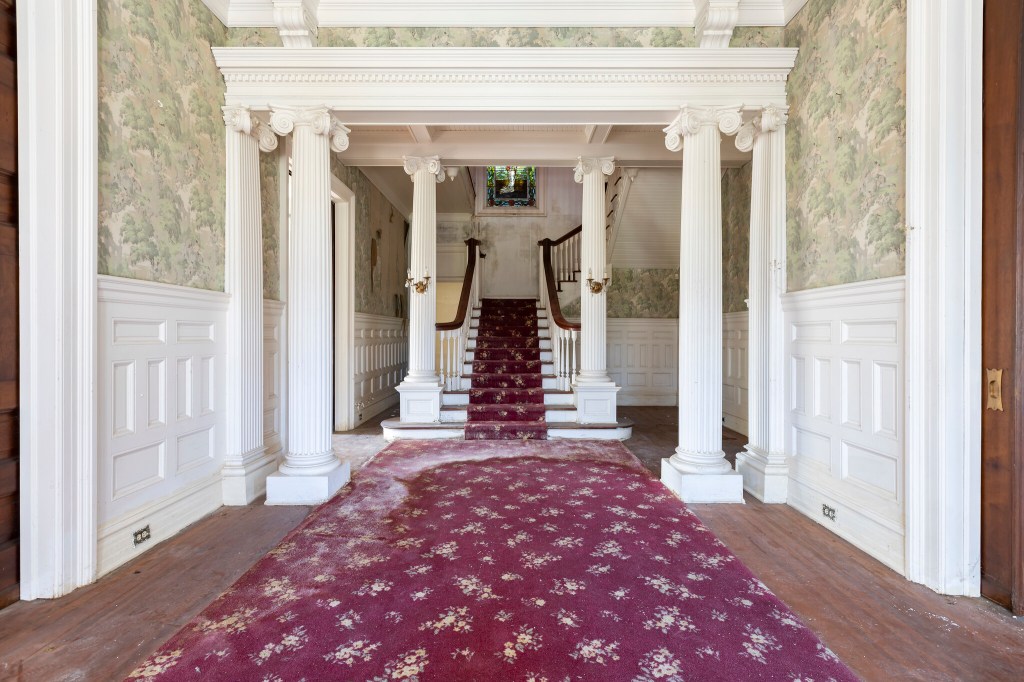 Rainer-Lewis House – Abandoned Southeast