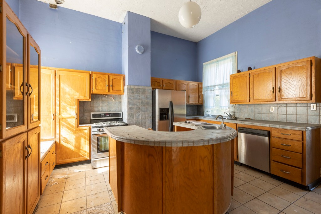 Rainer-Lewis House – Abandoned Southeast