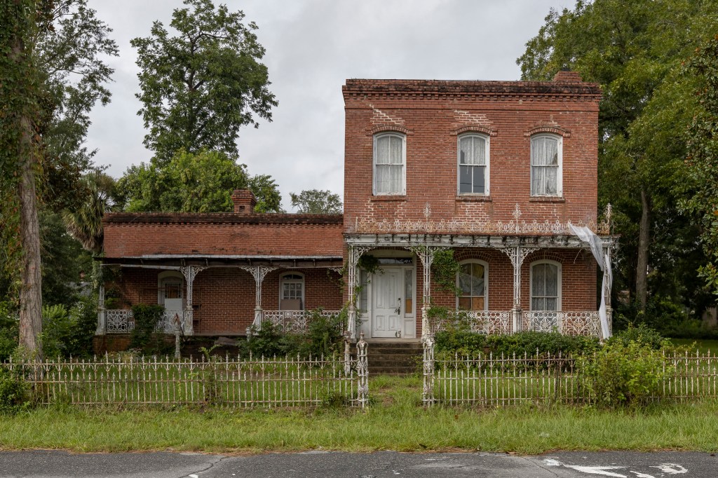 Captain John L. Day House – Abandoned Southeast