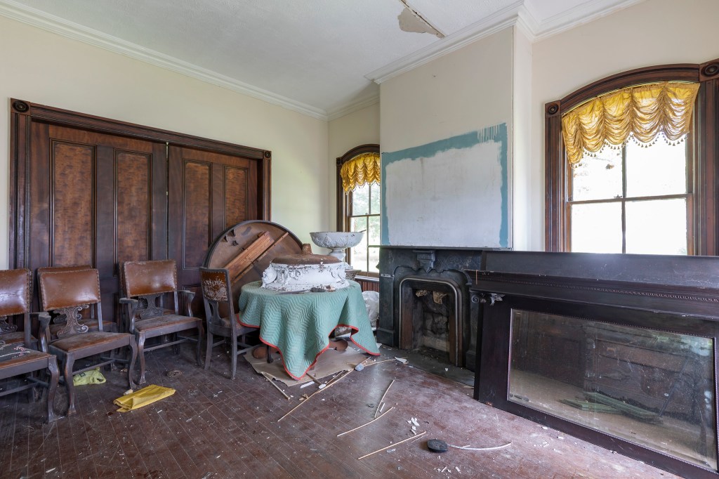 Captain John L. Day House – Abandoned Southeast