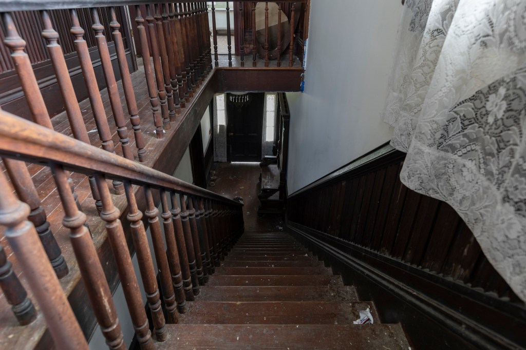 Captain John L. Day House – Abandoned Southeast